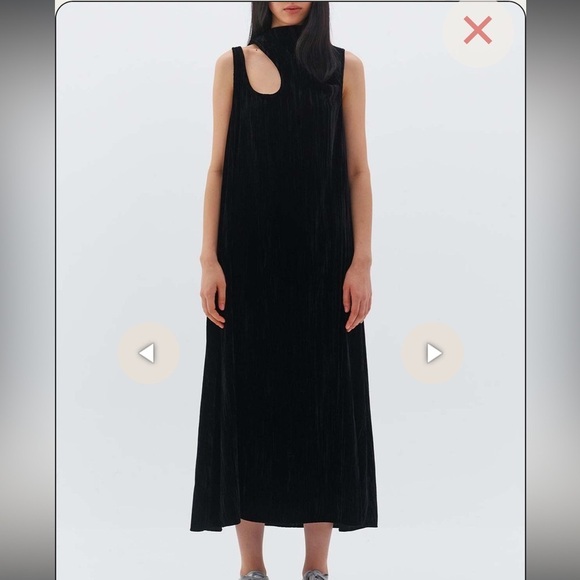 Low Classic | Dresses | Nwt Low Classic Curve Hole Point Dress | Poshmark